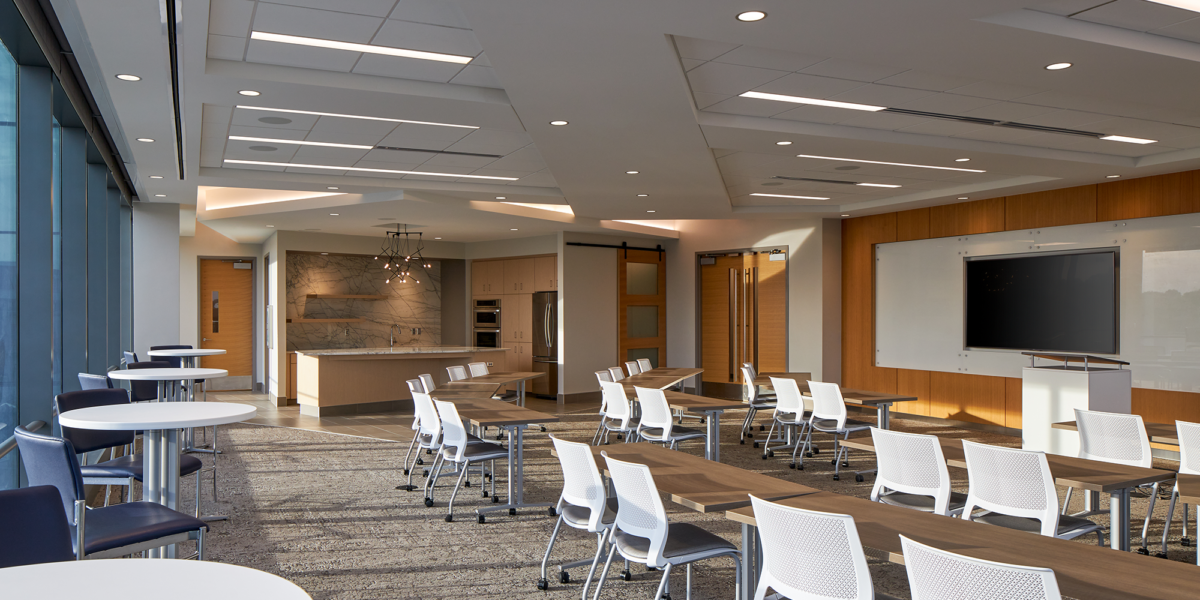 Frontier Office and Branch Bank - Holland Basham Architects