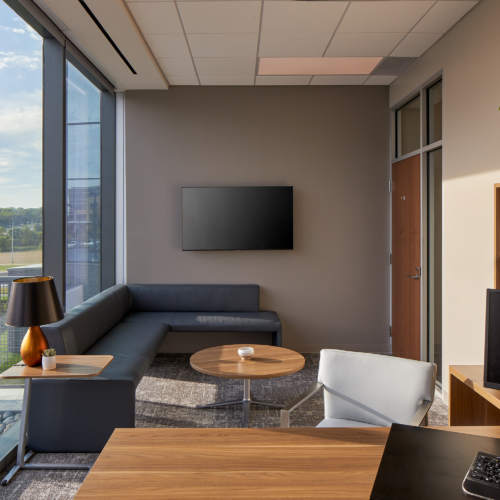 Frontier Office and Branch Bank - Holland Basham Architects